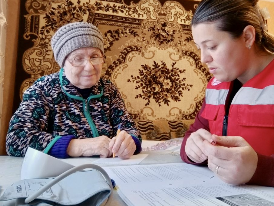 In Kiliia, a volunteer from the Ukrainian Red Cross Health Promotion ...