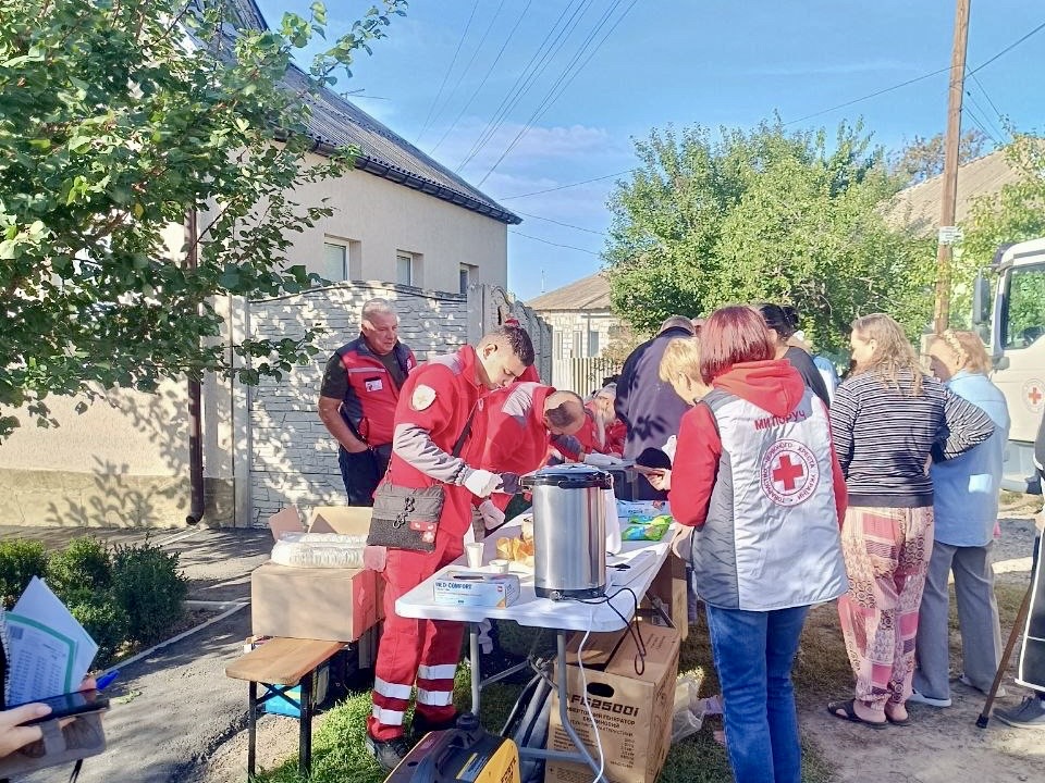 Kharkiv Region: Ukrainian Red Cross Assists Those Affected by Drone ...