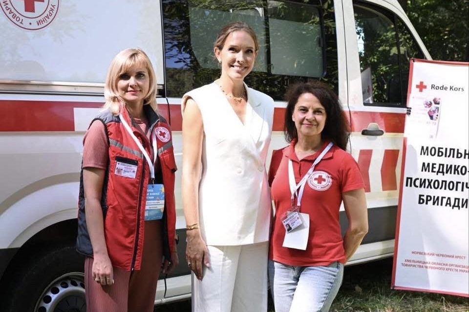In Khmelnytskyi, the Ukrainian Red Cross Mobile Health Unit Joins “A ...