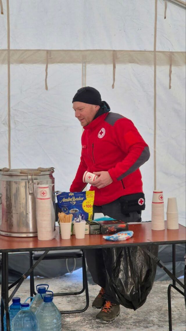 The Ukrainian Red Cross has deployed mobile warming centres to support ...